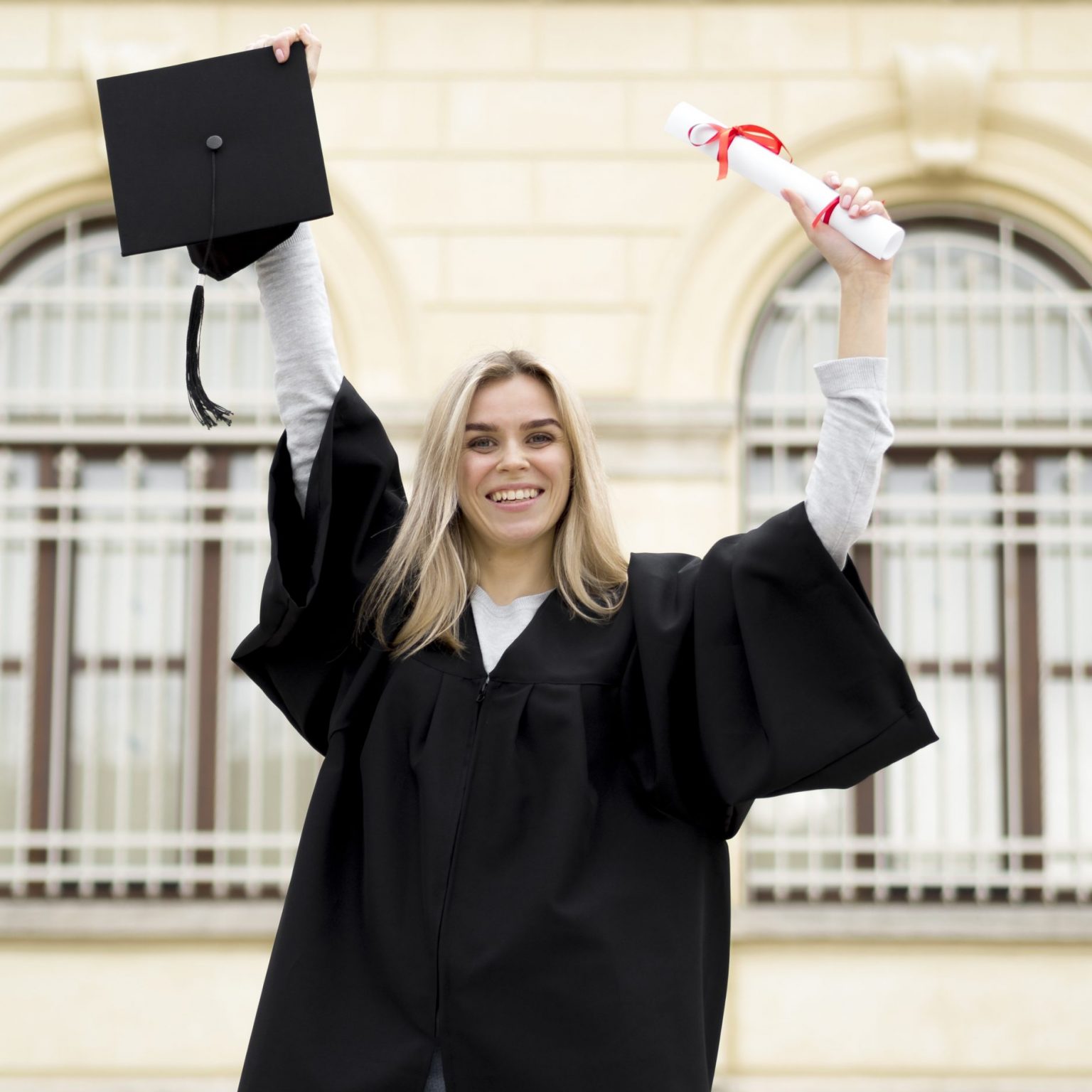 Le Diplômé | Tenues et accessoires pour les remises de diplômes